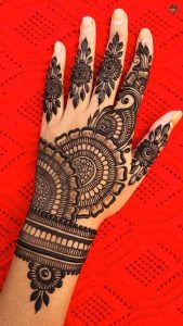Unique Back hand Bridal Mehndi Design - Wedding Secrets