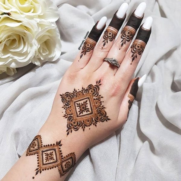 Unique Back hand Bridal Mehndi Design - Wedding Secrets