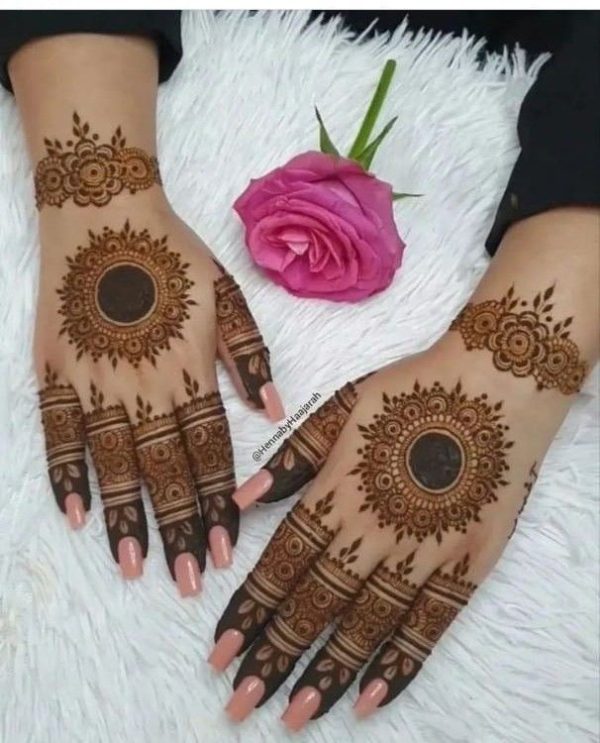 Unique Back hand Bridal Mehndi Design - Wedding Secrets