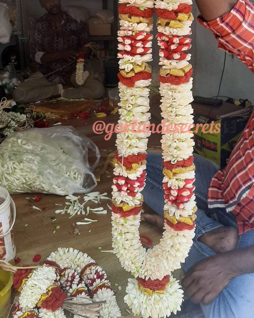 GS103 - Sampangi Wedding Garland - Wedding Secrets