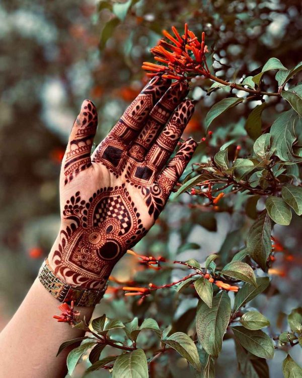 Top 27 Mehndi Designs For Front Hand - Wedding Secrets