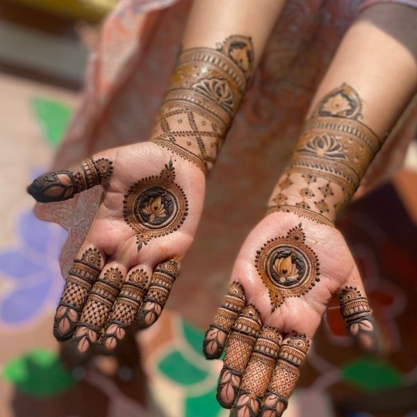 Top 27 Mehndi Designs For Front Hand - Wedding Secrets