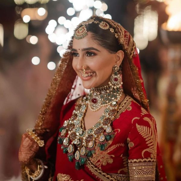 Unique Back hand Bridal Mehndi Design - Wedding Secrets